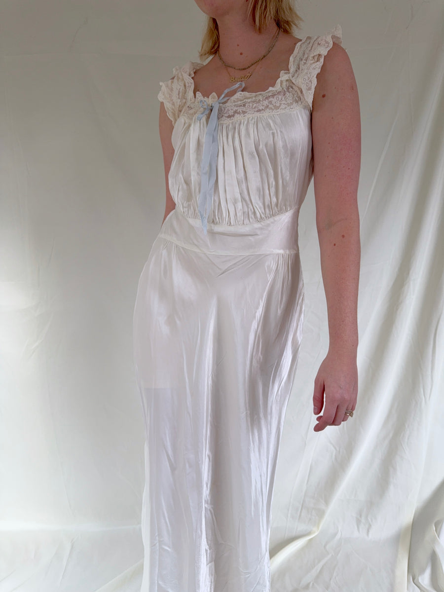 1940's White Satin Slip with Baby Blue Ribbon – Eveliina Vintage