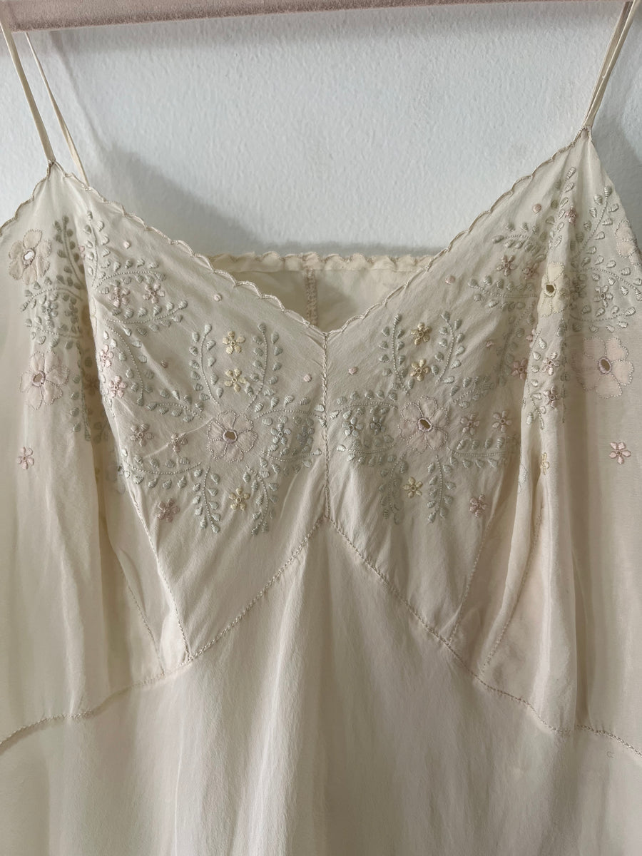 1930's White Silk Slip Dress with Floral Embroidery – Eveliina Vintage