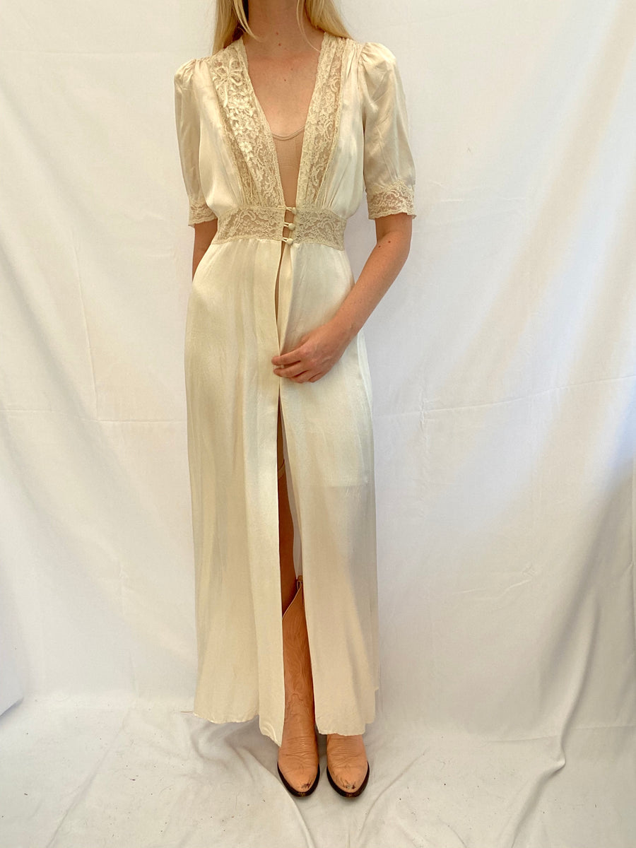 Dreamy Off White Silk and Lace Robe – Eveliina Vintage